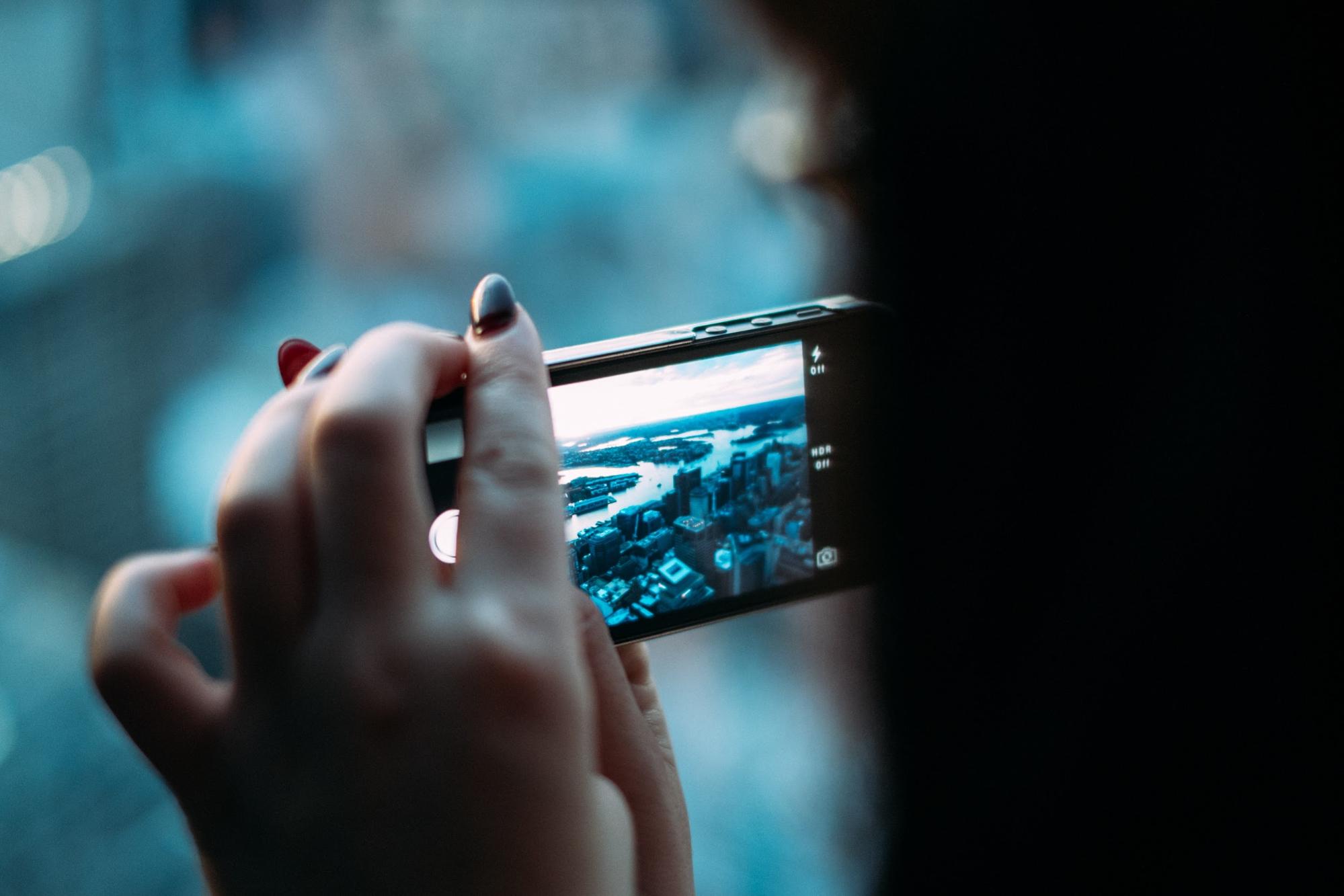 【プロ直伝】スマホでも上手に撮影できる！ゲストがウエディング写真を上手に撮る方法を紹介｜沖縄ウエディングまとめ｜沖縄リゾート専門の結婚式情報サイト